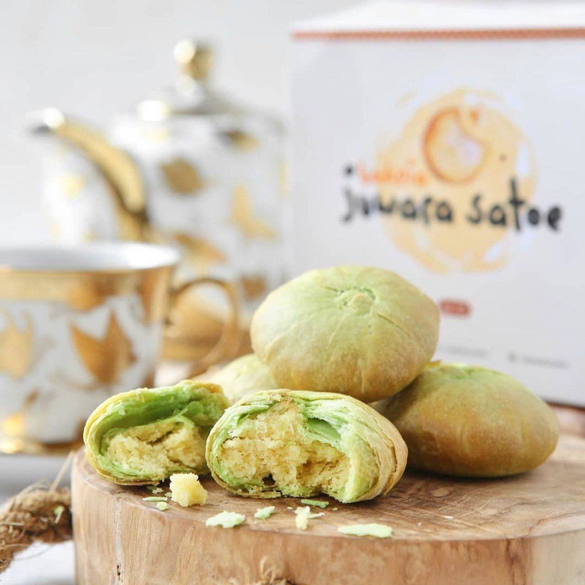 Bakpia Juwara Satoe Nanyang meringue pie Yogyakarta specialty | Tradit ...